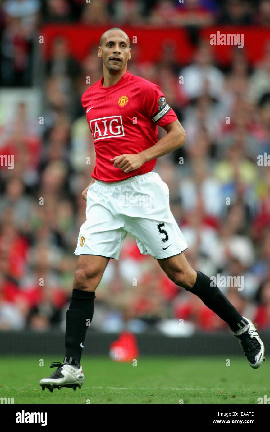 RIO FERDINAND MANCHESTER UNITED FC OLD TRAFFORD MANCHESTER ENGLAND 01 ...