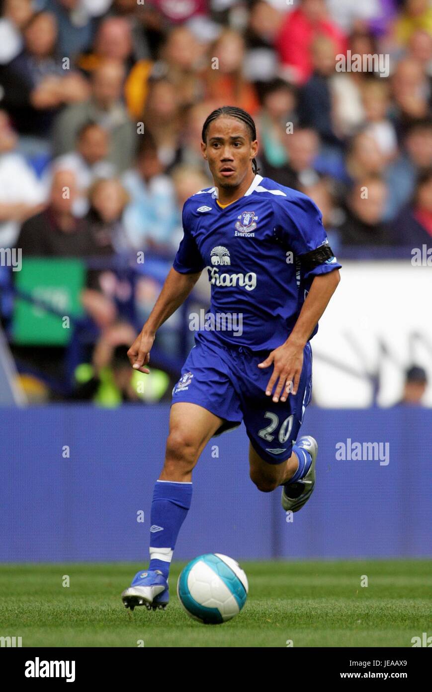 STEVEN PIENAAR EVERTON FC REEBOK STADIUM BOLTON ENGLAND 01 September ...