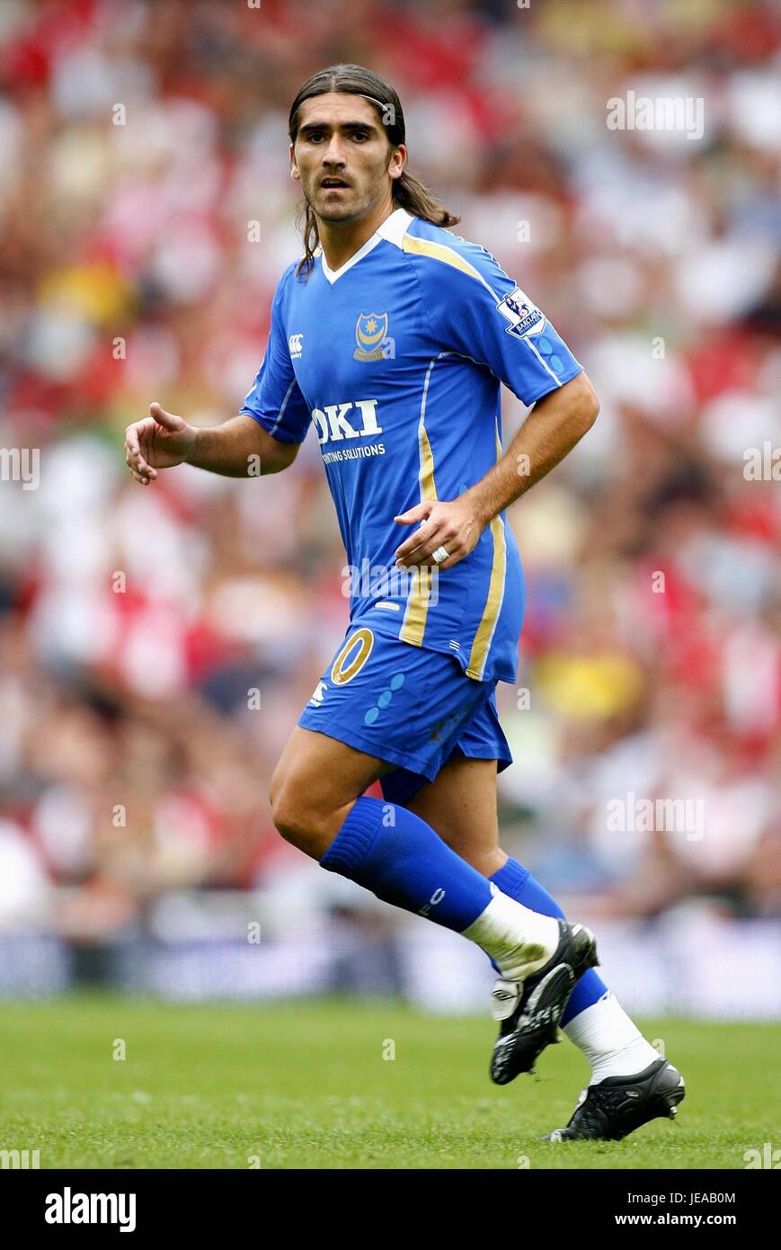 PEDRO MENDES PORTSMOUTH FC EMIRATES STADIUM ARSENAL LONDON ENGLAND 02 ...
