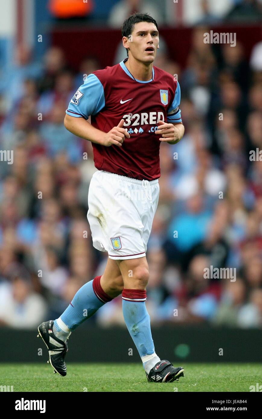 Gareth barry chelsea 2007 hi-res stock photography and images - Alamy