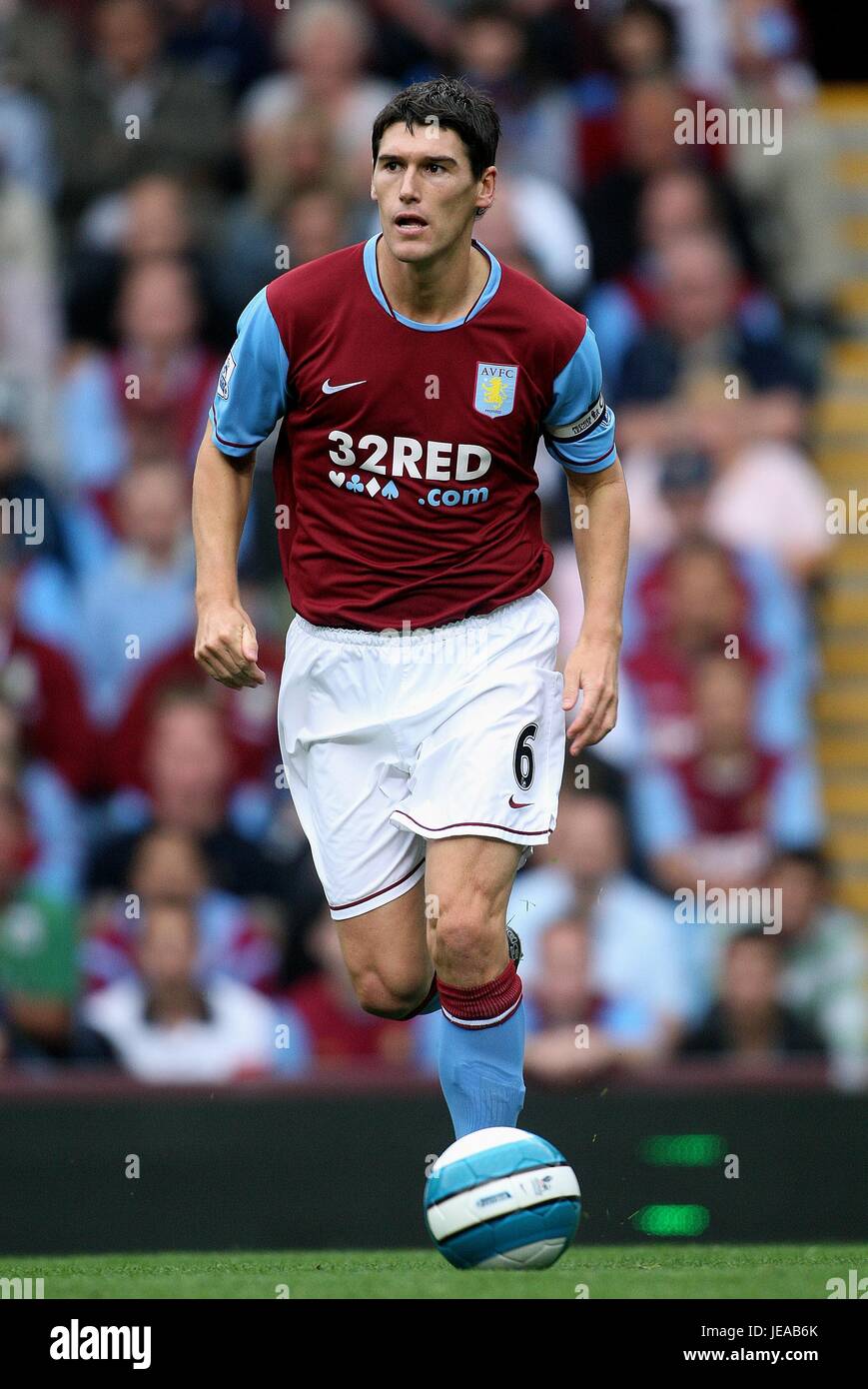 Gareth barry chelsea 2007 hi-res stock photography and images - Alamy