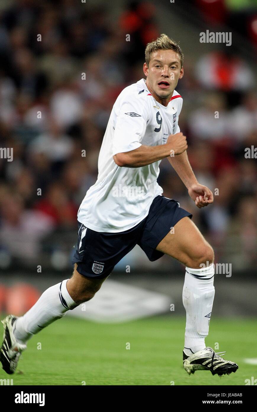 ALAN SMITH ENGLAND & NEWCASTLE UNITED FC WEMBLEY LONDON ENGLAND 22 ...