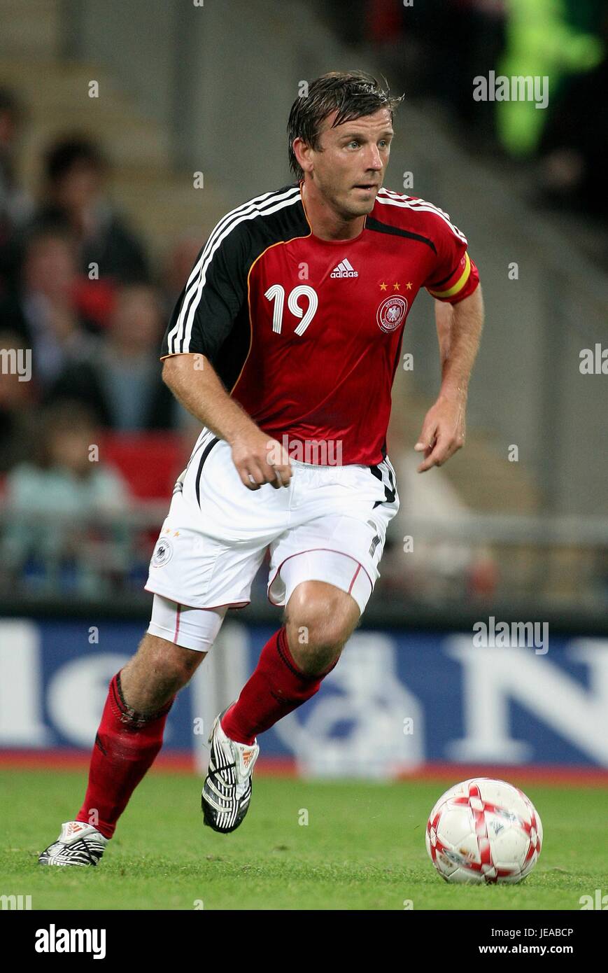 Bernd schneider germany bayer leverkusen hi-res stock photography and ...