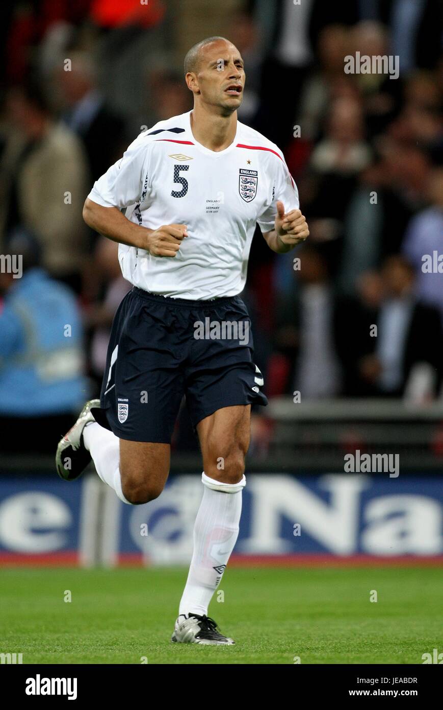 RIO FERDINAND ENGLAND & MANCHESTER UNITED FC WEMBLEY LONDON ENGLAND 22 ...