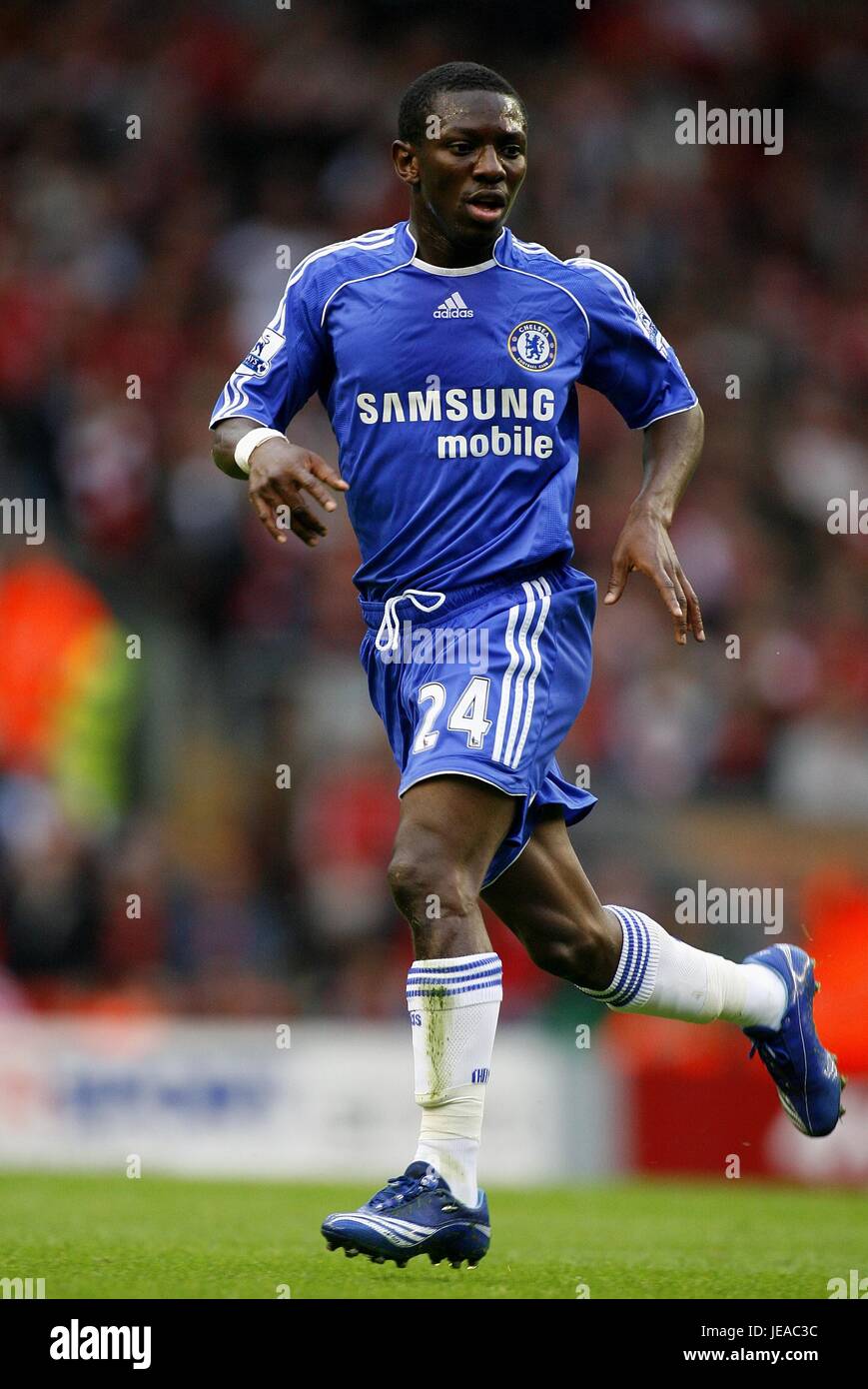 SHAUN WRIGHT-PHILLIPS CHELSEA FC ANFIELD LIVERPOOL ENGLAND 19 August ...