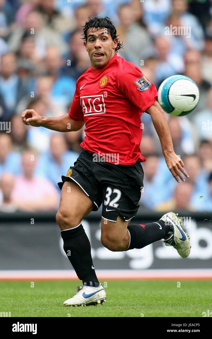 CARLOS TEVEZ MANCHESTER UNITED FC CITY OF MANCHESTER STADIUM MANCHESTER ...