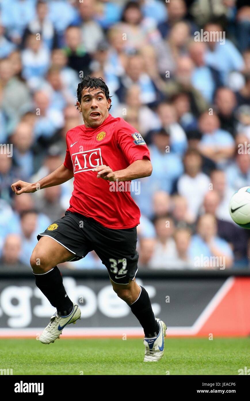 CARLOS TEVEZ MANCHESTER UNITED FC CITY OF MANCHESTER STADIUM MANCHESTER ...