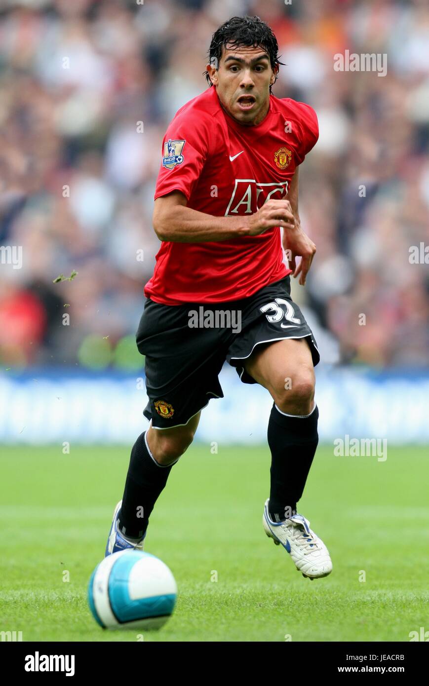 CARLOS TEVEZ MANCHESTER UNITED FC CITY OF MANCHESTER STADIUM MANCHESTER ...