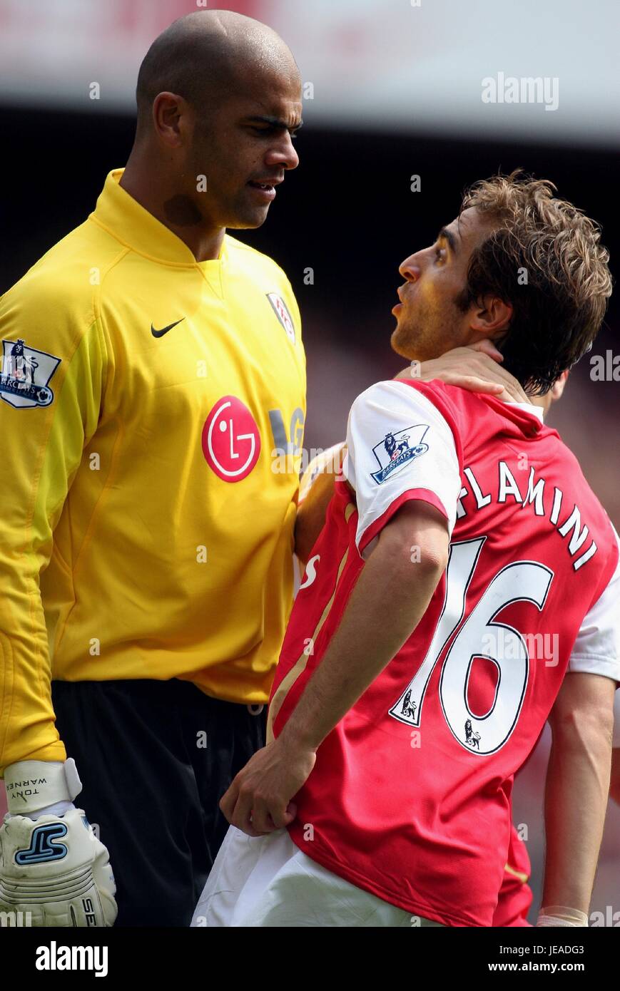 TONY WARNER & MATHIEU FLAMINI ARSENAL V FULHAM EMIRATES STADIUM LONDON ...