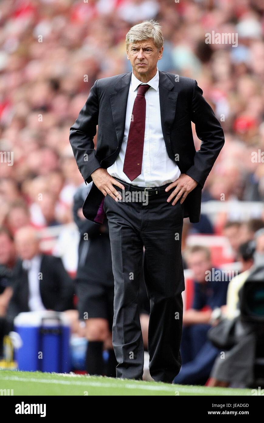 ARSENE WENGER ARSENAL FC MANAGER EMIRATES STADIUM LONDON ENGLAND 12 ...