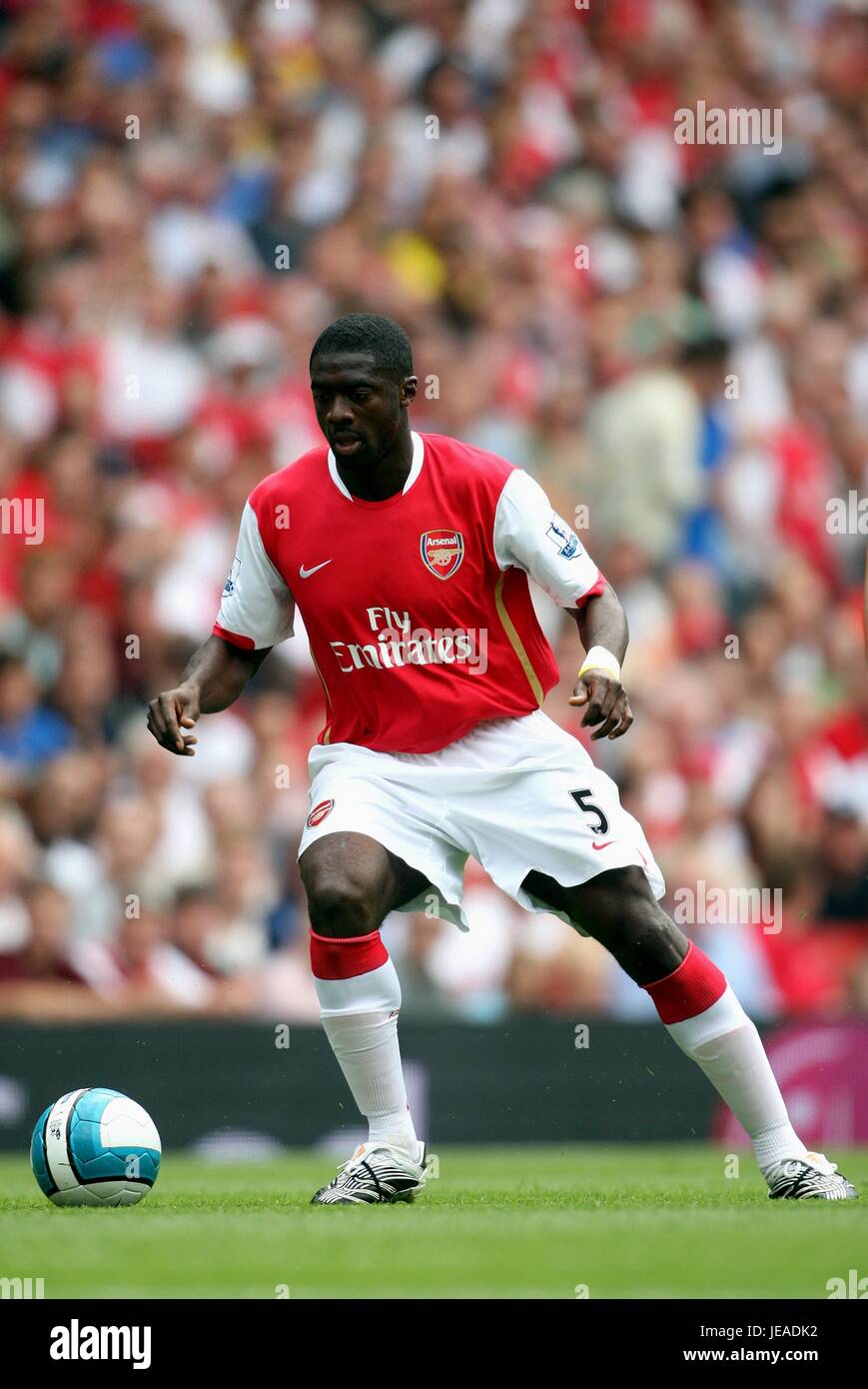 KOLO TOURE ARSENAL FC EMIRATES STADIUM LONDON ENGLAND 12 August 2007 ...
