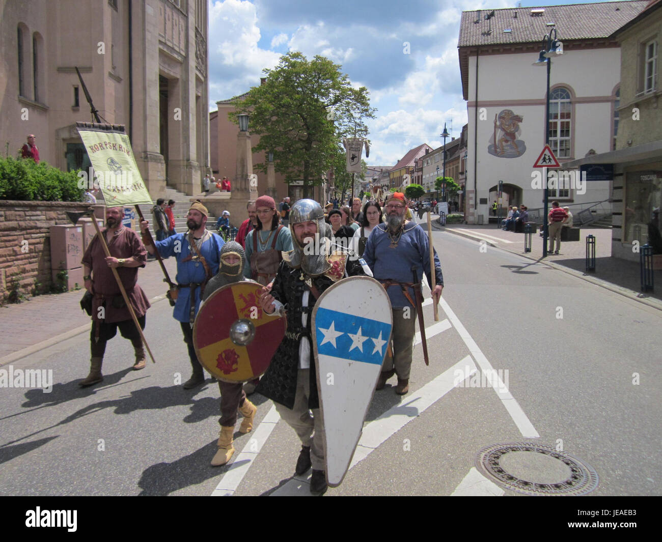 The image shows the Ochinheimer Medieval Market, a cultural event in ...
