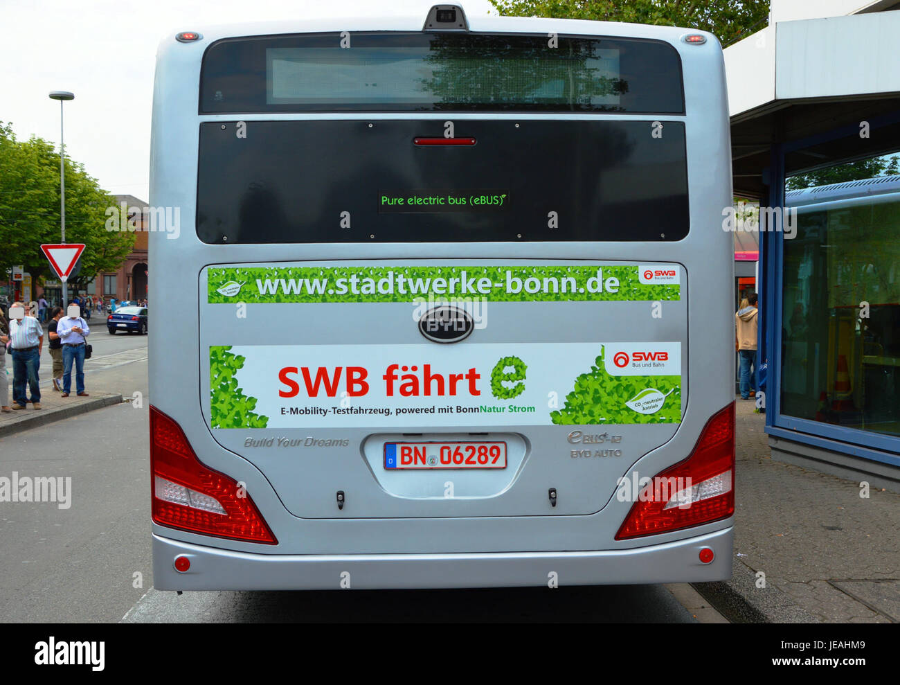 Ebus hi-res stock photography and images - Alamy