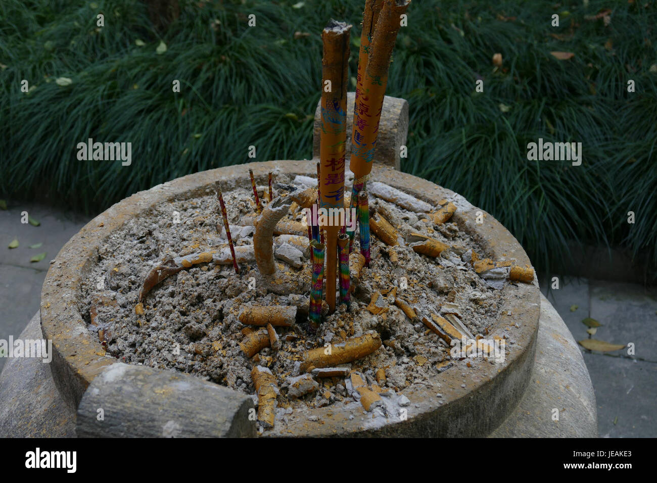 This image depicts incense being burned at Hupaomengquan in Hangzhou ...