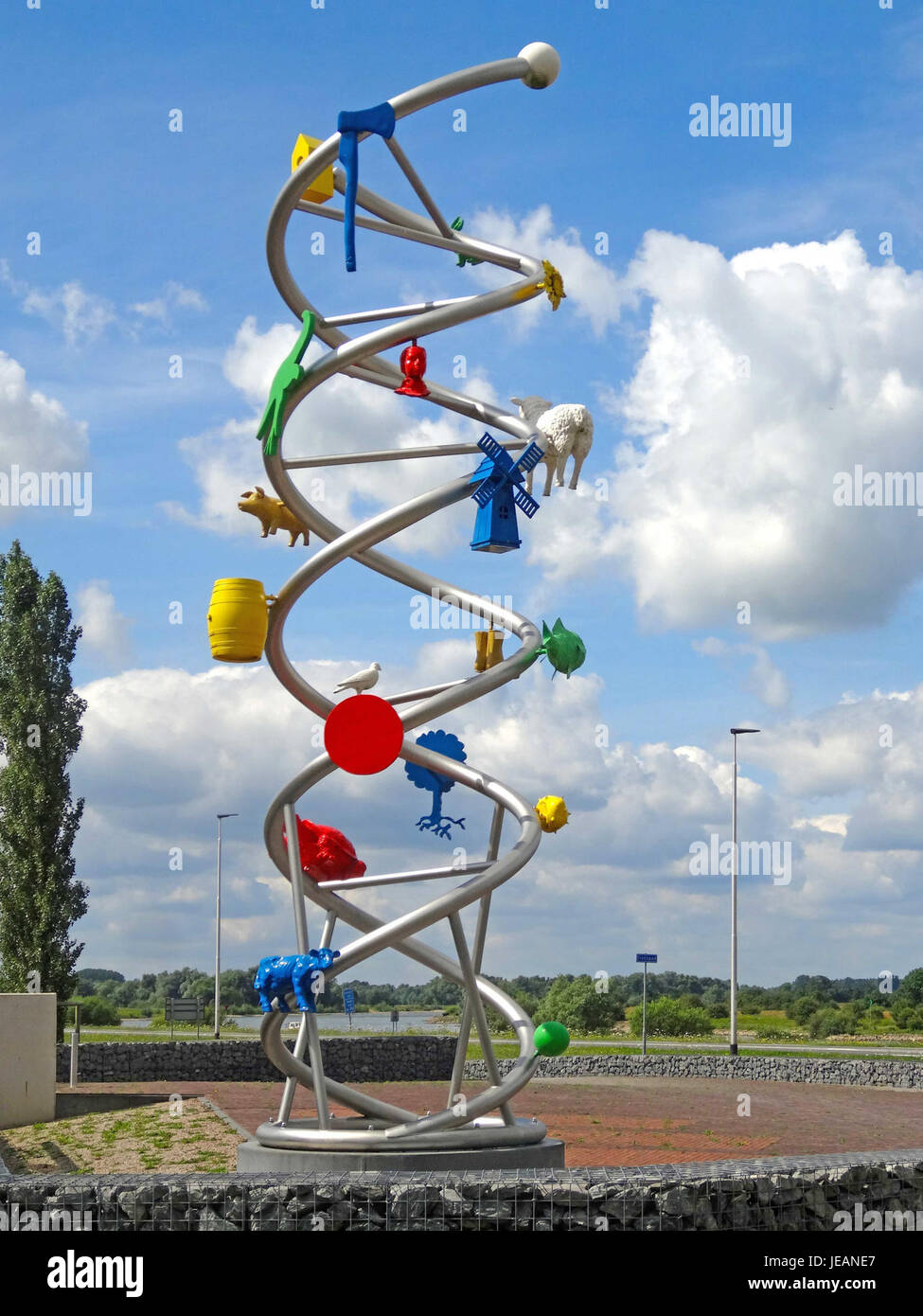 'Dubbele helix1' by Nicolas Dings Wijhe explores the concept of DNA ...