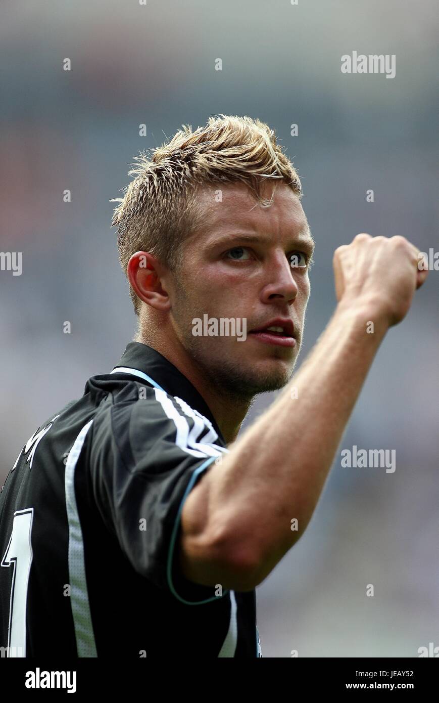 Celebrates goal alan smith hi-res stock photography and images - Alamy