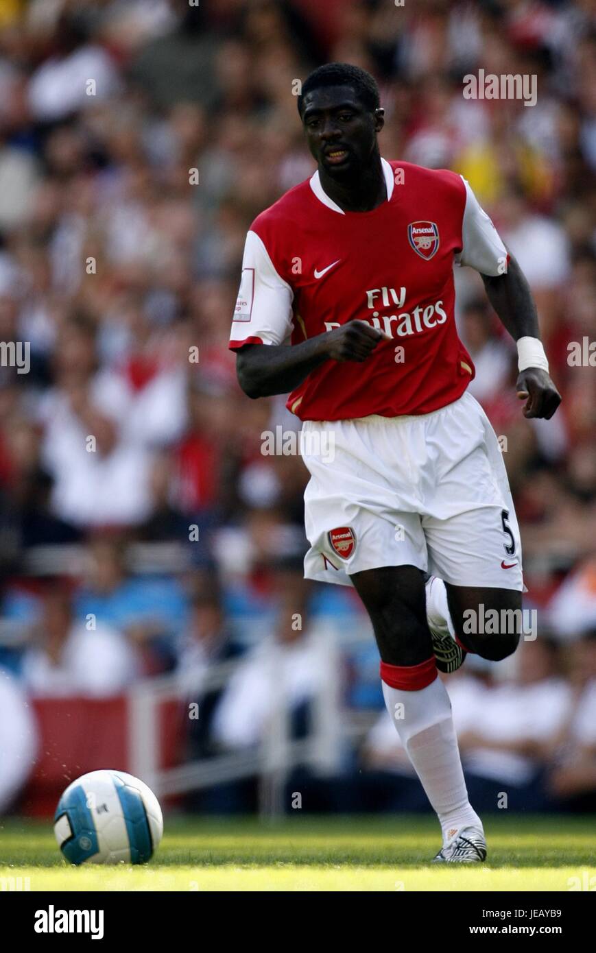 Emirates stadium kolo toure hi-res stock photography and images - Alamy