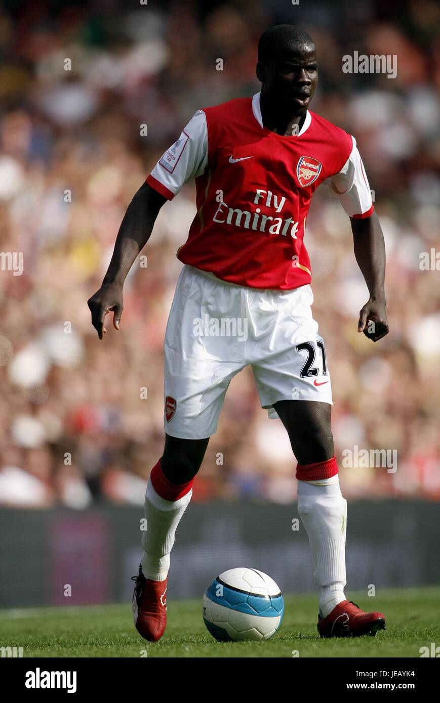 Emirates stadium emmanuel eboue hi-res stock photography and images - Alamy