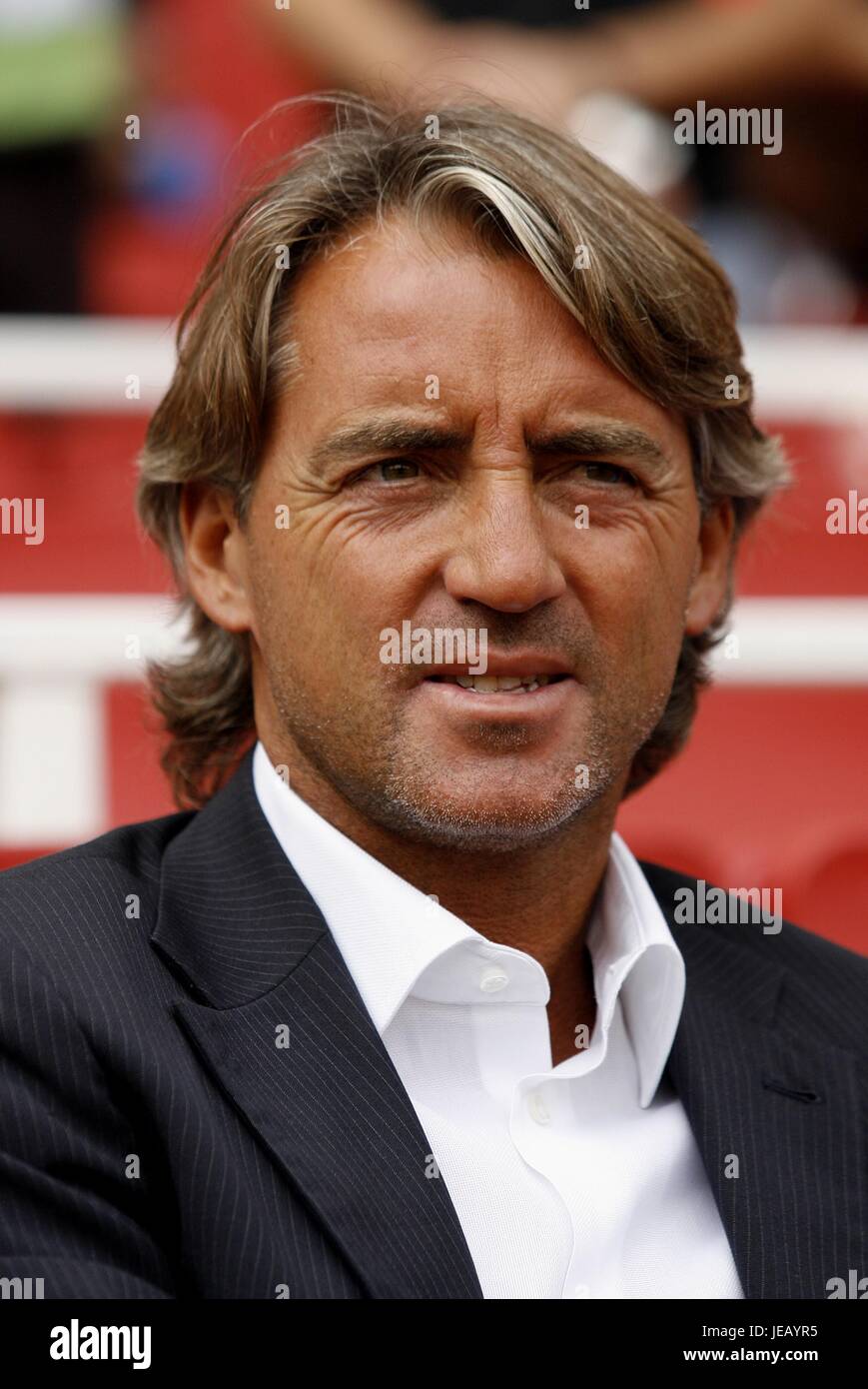 ROBERTO MANCINI INTER MILAN MANAGER EMIRATES STADIUM LONDON ENGLAND 28 ...