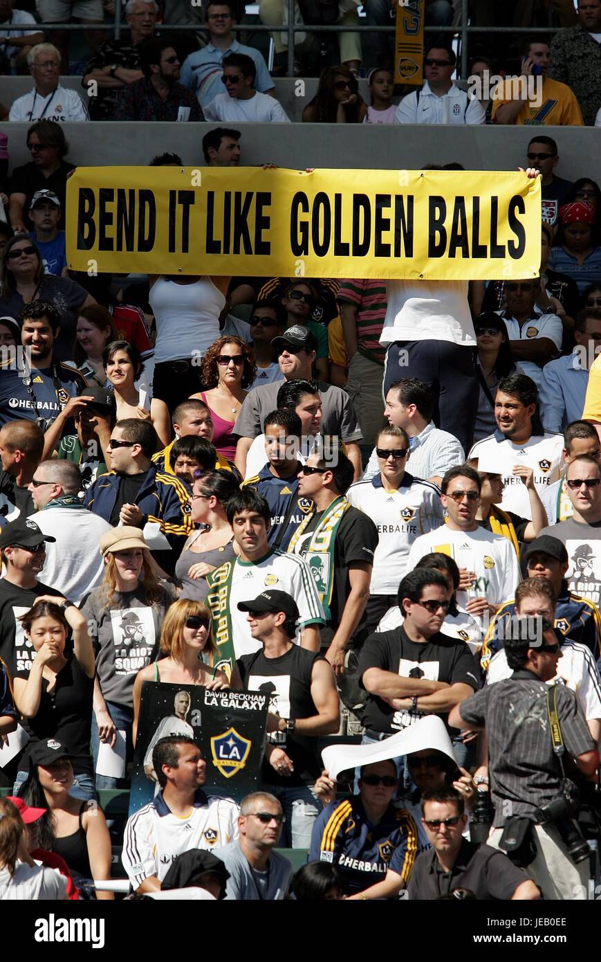 DAVID BECKHAM FANS LOS ANGELES GALAXY HOME DEPOT CENTER CARSON ...