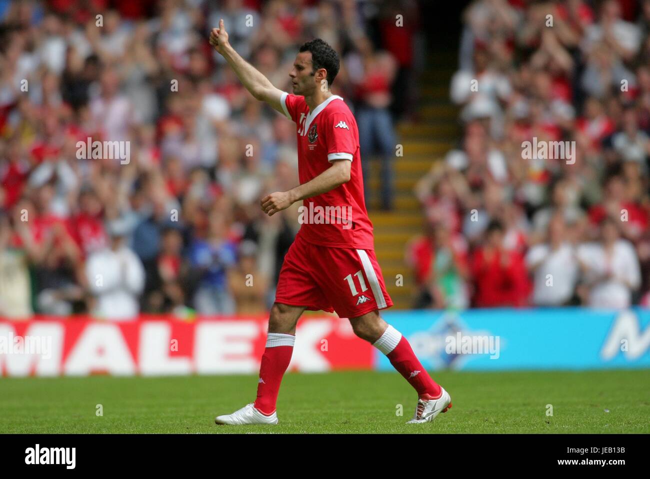 RYAN GIGGS WALES & MANCHESTER UNITED FC THE MILLENNIUM STADIUM CARDIFF ...