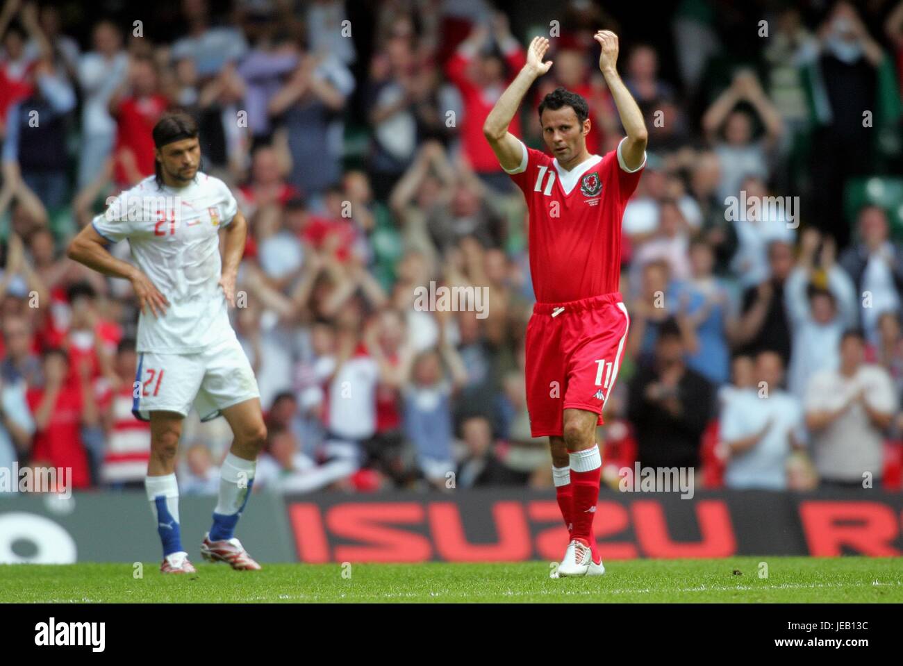 RYAN GIGGS WALES & MANCHESTER UNITED FC THE MILLENNIUM STADIUM CARDIFF ...