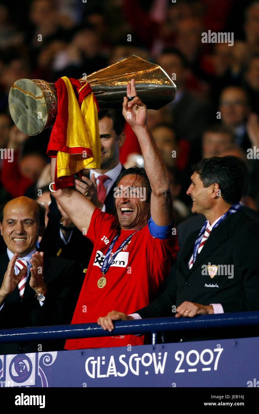 JAVI NAVARRO SEVILLE FC HAMPDEN PARK GLASGOW SCOTLAND 16 May 2007 Stock ...