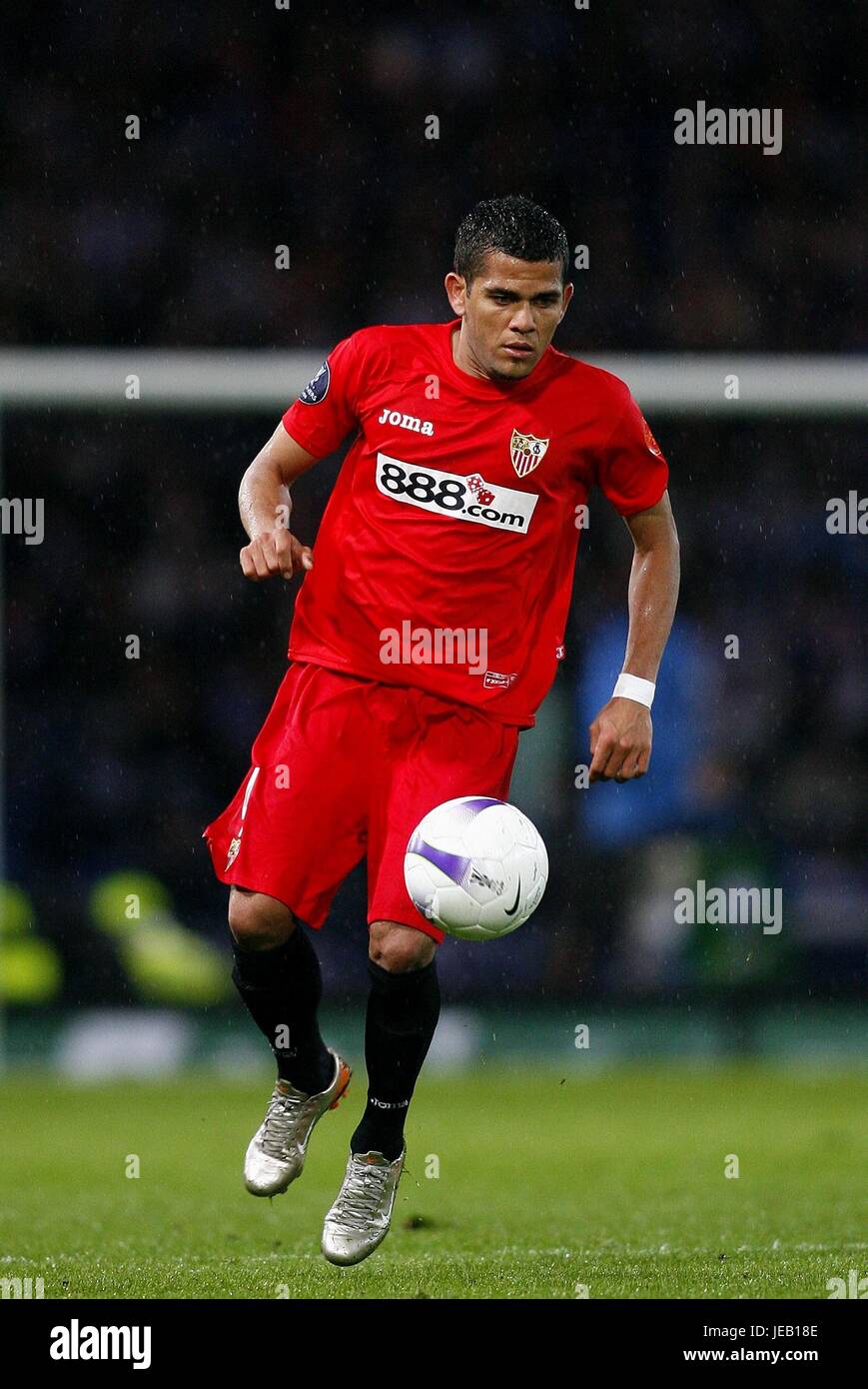 DANIEL ALVES SEVILLE FC HAMPDEN PARK GLASGOW SCOTLAND 16 May 2007 Stock ...
