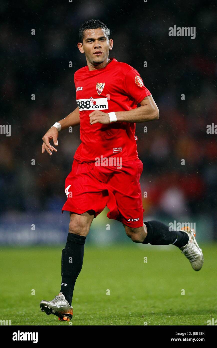 DANIEL ALVES SEVILLE FC HAMPDEN PARK GLASGOW SCOTLAND 16 May 2007 Stock ...