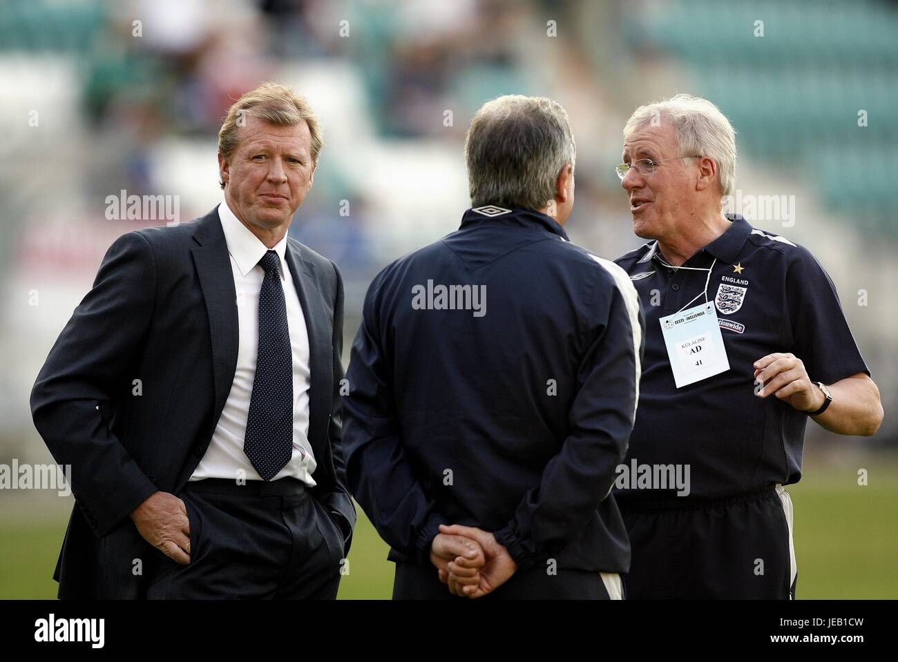 England manager steve mcclaren and bill beswick hi-res stock ...
