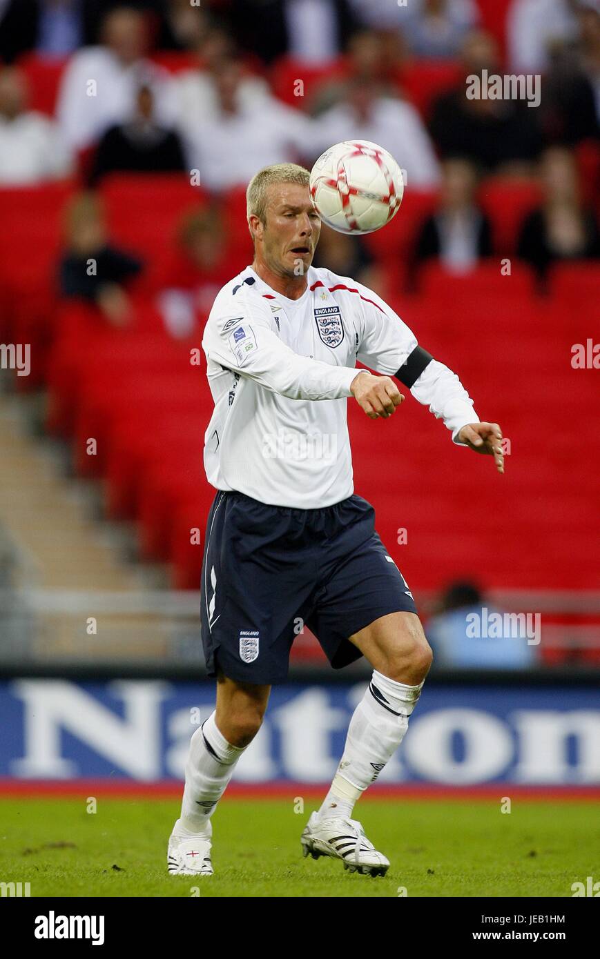 DAVID BECKHAM ENGLAND & REAL MADRID WEMBLEY STADIUM LONDON ENGLAND 01 ...