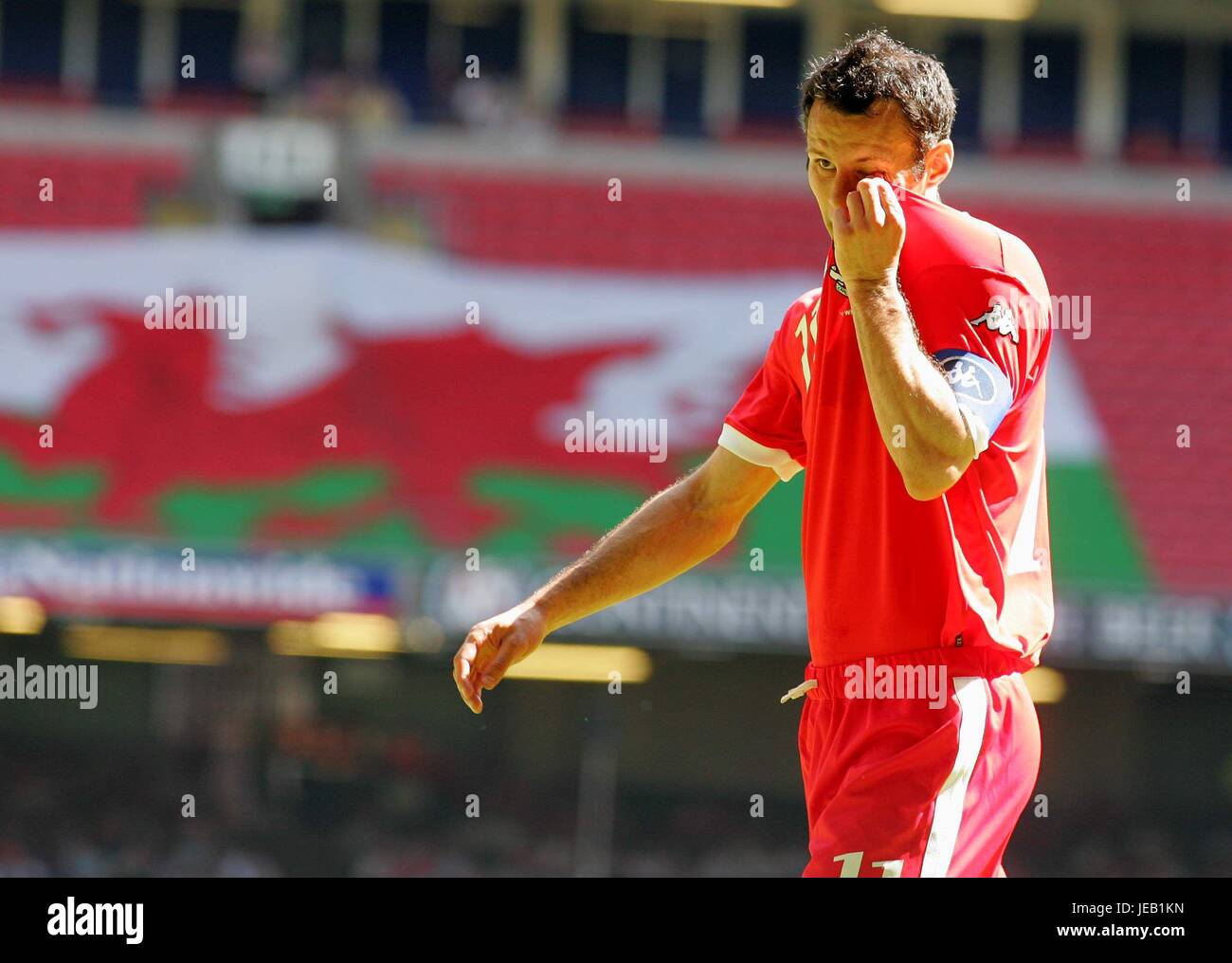 RYAN GIGGS LAST GAME FOR WALES WALES V CZECH REPUBLIC THE MILLENNIUM ...