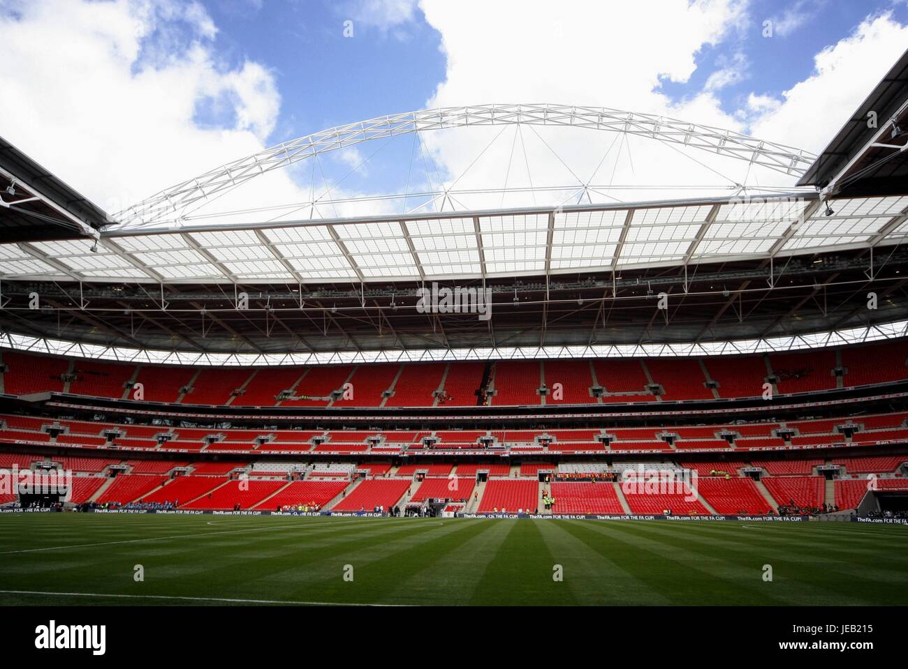 WEMBLEY STADIUM CHELSEA V MANCHESTER UNITED WEMBLEY STADIUM LONDON ...