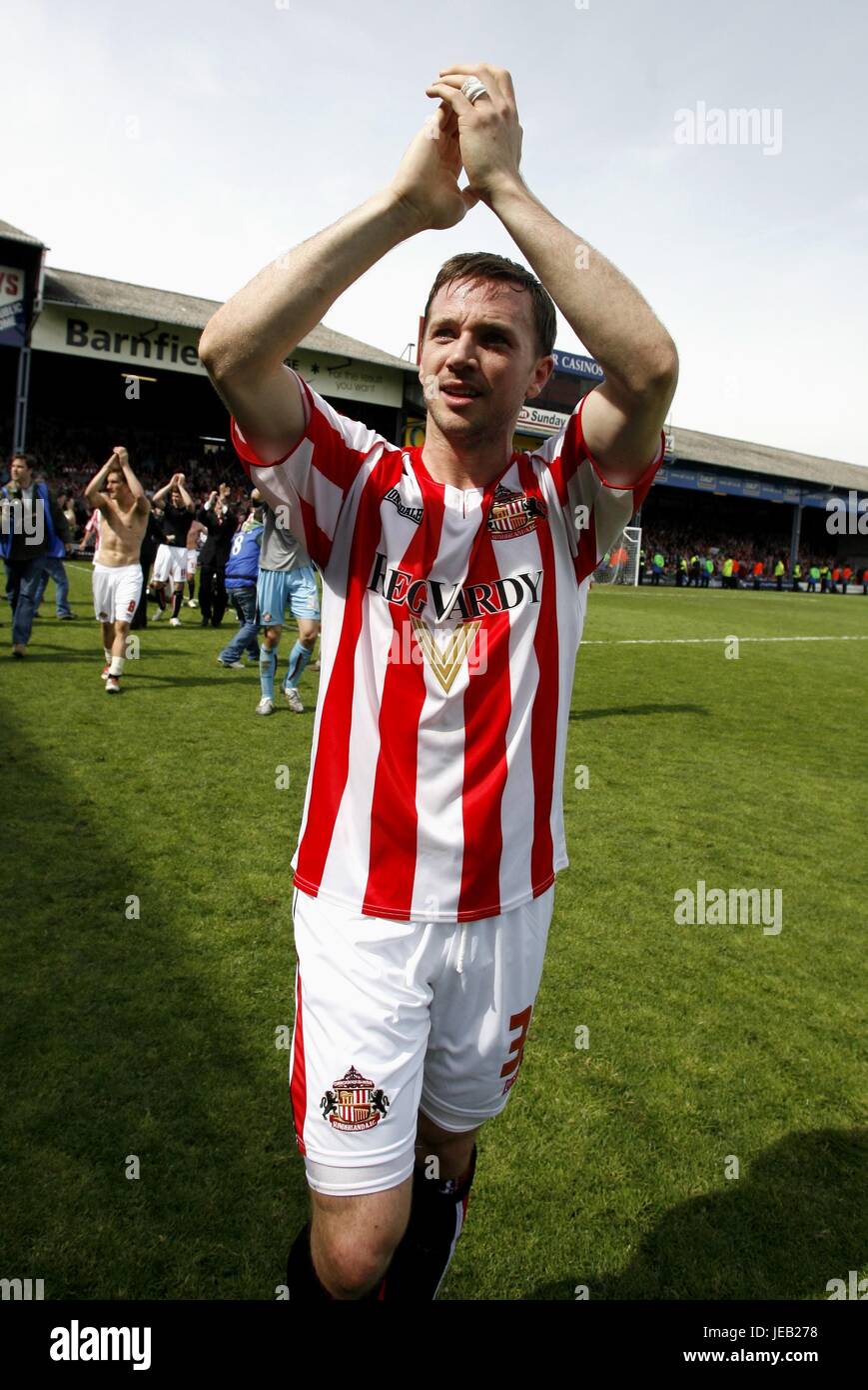 Football celebrating david connolly hi-res stock photography and images ...
