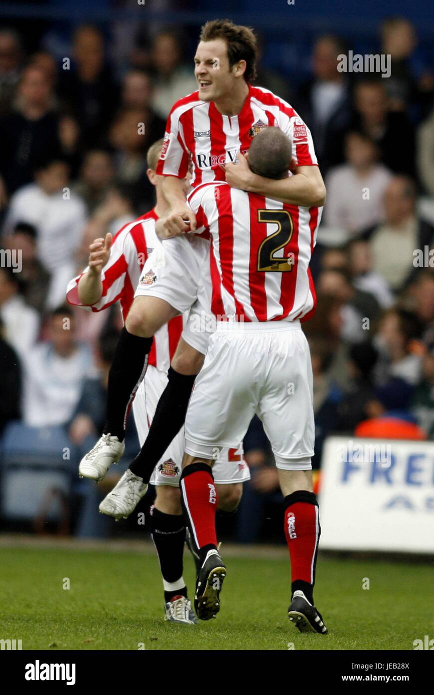 ANTHONY STOKES CELEBRATES GOAL LUTON V SUNDERLAND KENILWORTH RD LUTON ...