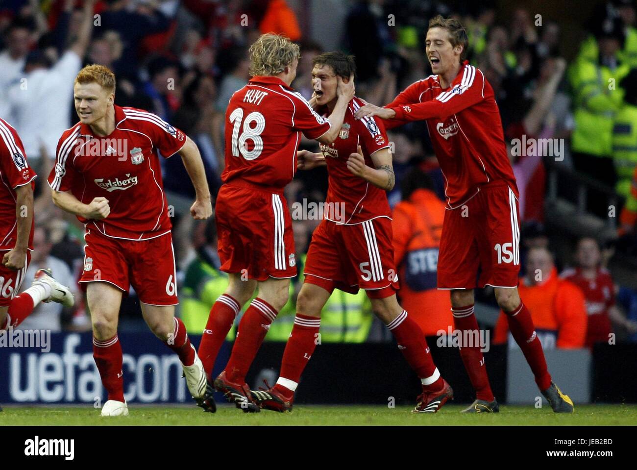 LIVERPOL PLAYERS CELEBRATE DAN LIVERPOOL V CHELSEA ANFIELD LIVERPOOL ...