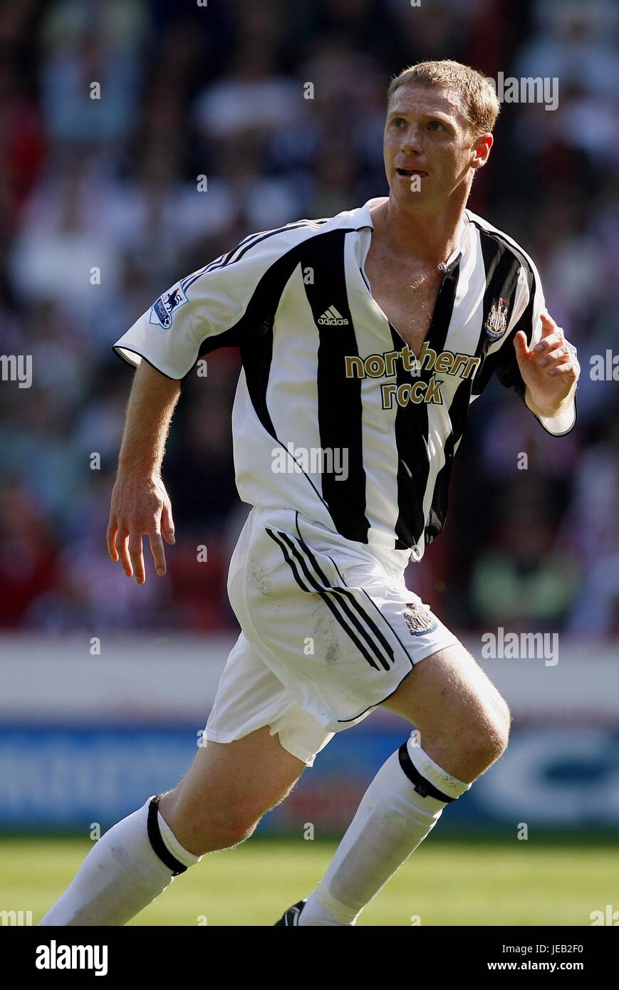 CRAIG MOORE NEWCASTLE UNITED FC BRAMALL LANE SHEFFIELD ENGLAND 07 April ...