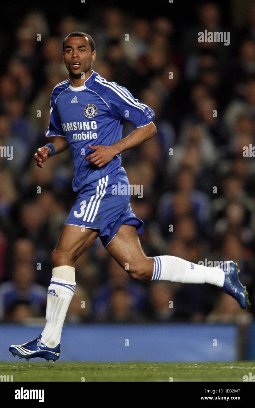 Stamford bridge ashley cole hi-res stock photography and images - Alamy