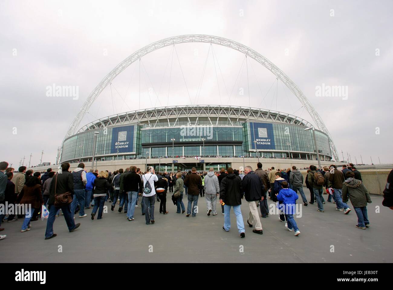 WEMBLEY STADIUM WEMBLEY STADIUM LONDON WEMBLEY STADIUM LONDON ENGLAND ...