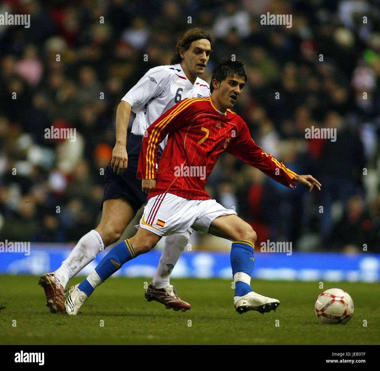 JONATHAN WOODGATE & DAVID VILL ENGLAND V SPAIN OLD TRAFFORD MANCHESTER ...