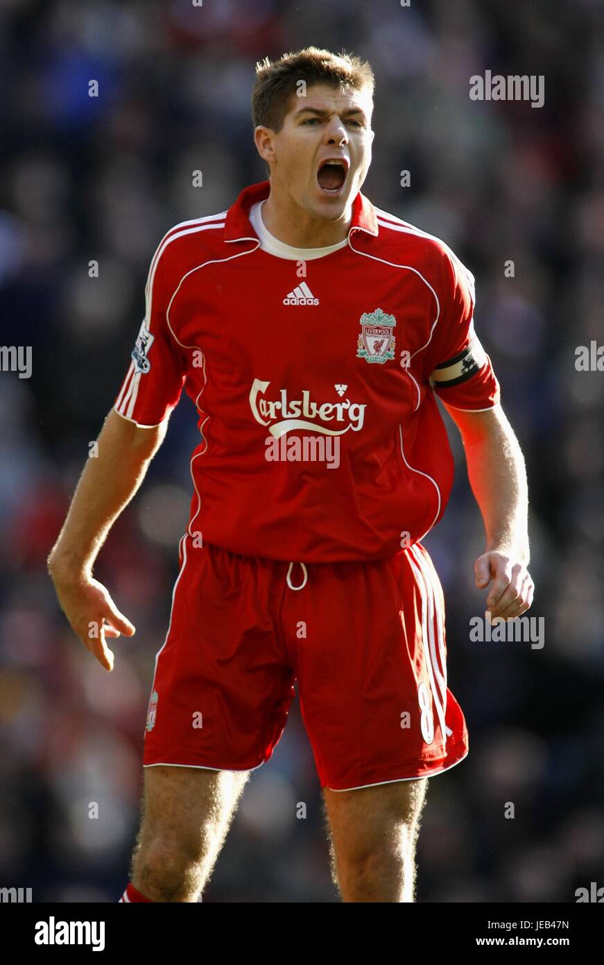 Steven gerrard liverpool hi-res stock photography and images - Alamy