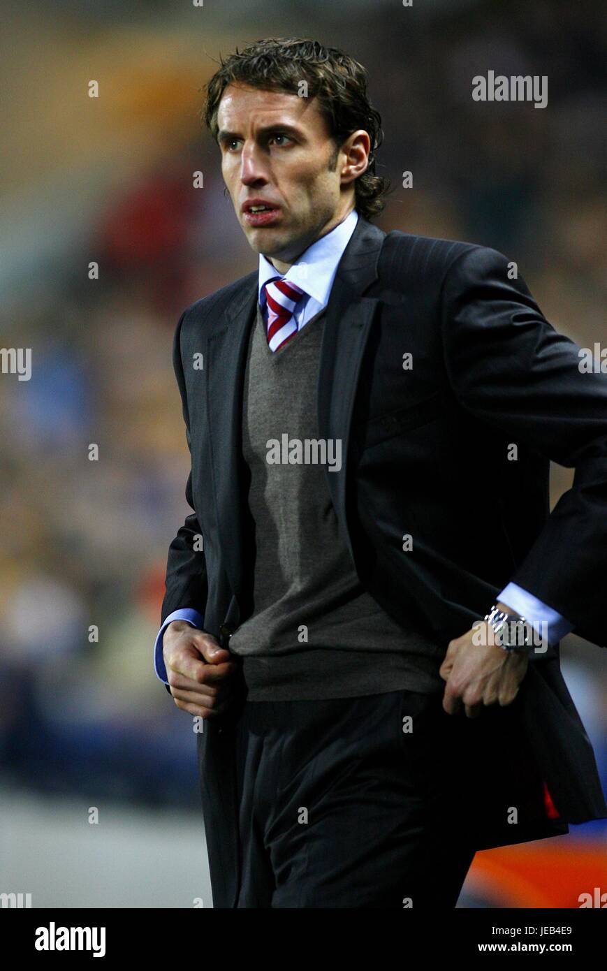 GARETH SOUTHGATE MIDDLESBROUGH FC MANAGER KC STADIUM HULL ENGLAND 06 ...