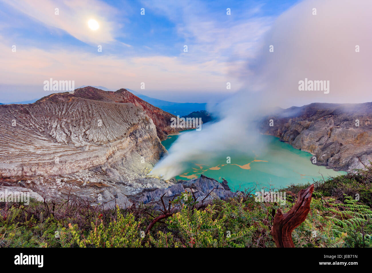 Panoramic view of Kawah Ijen Volcano at Sunrise. The Ijen volcano ...