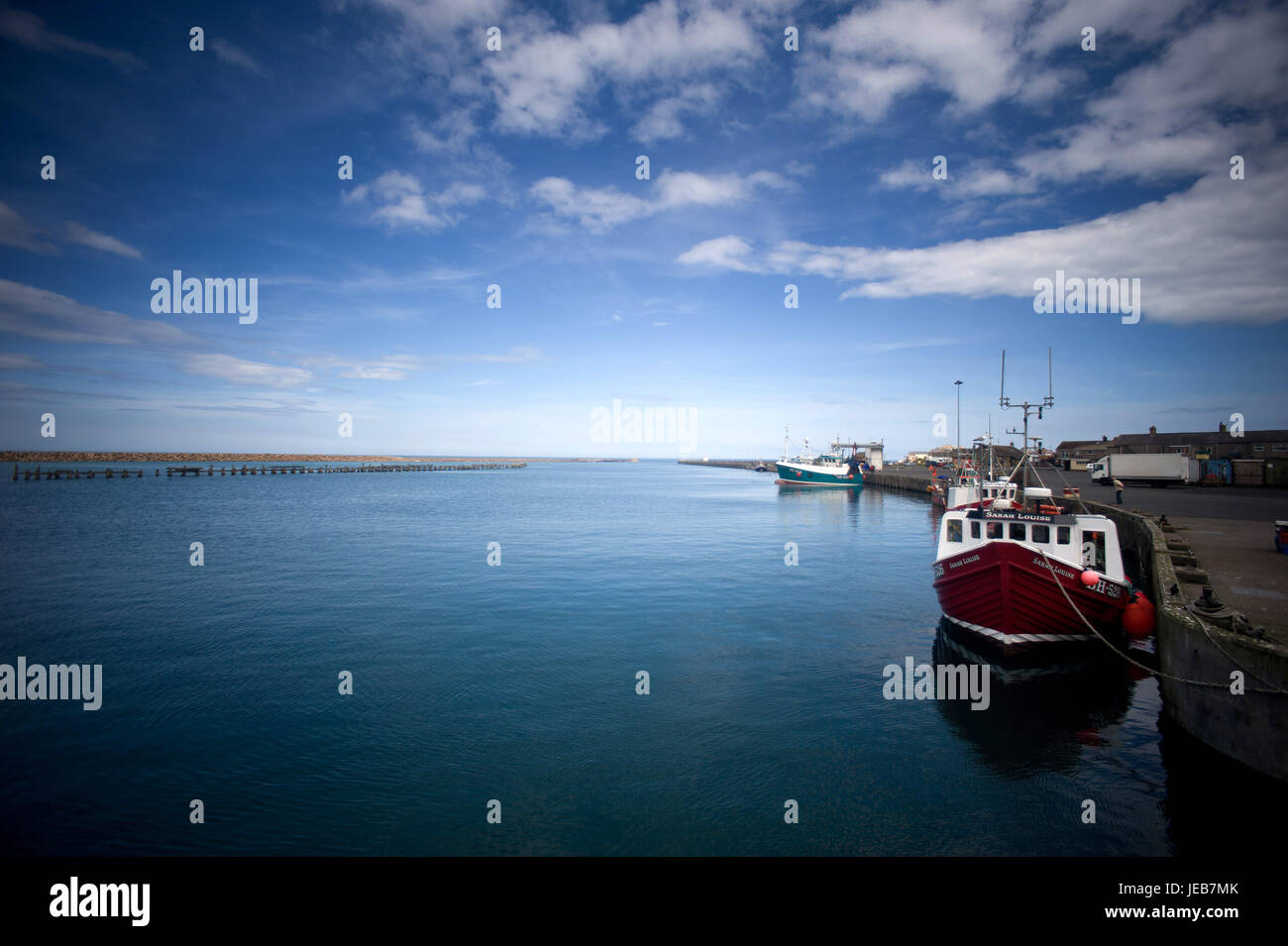 Amble harbour in Northumberland with fishing boats Stock Photo - Alamy