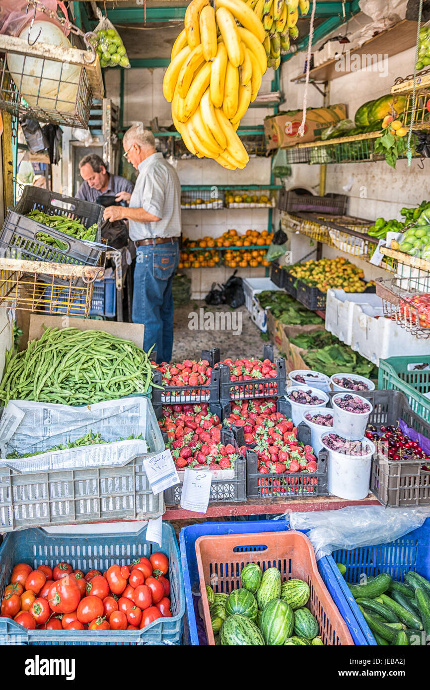 Vegetable and fruit shop in Damascus, Syria Stock Photo - Alamy