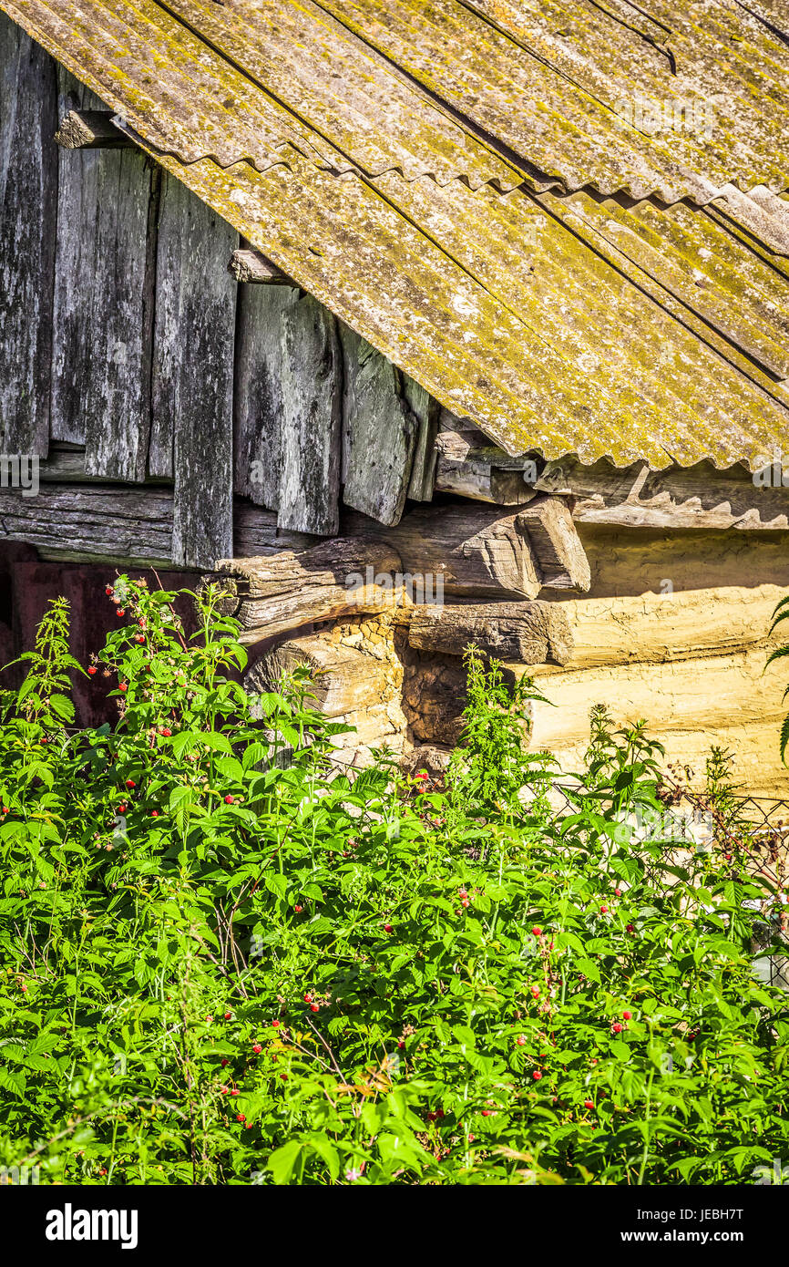 Abandoned Run Down Shack Hut High Resolution Stock Photography and ...