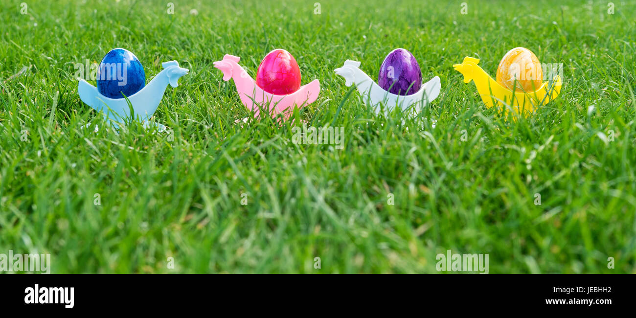 Chicken egg cups hi-res stock photography and images - Alamy