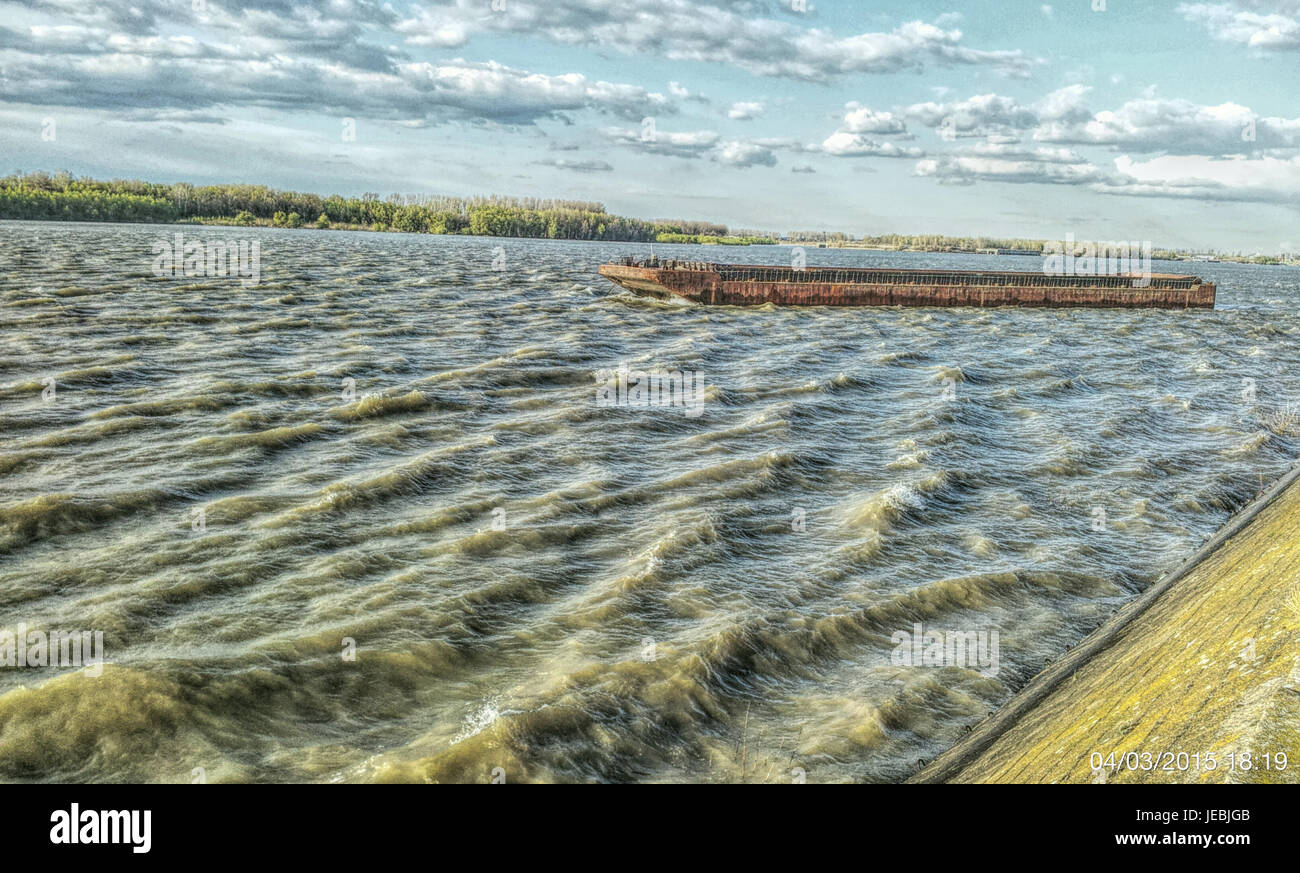 Commercial barge traffic on river hi-res stock photography and images - Alamy