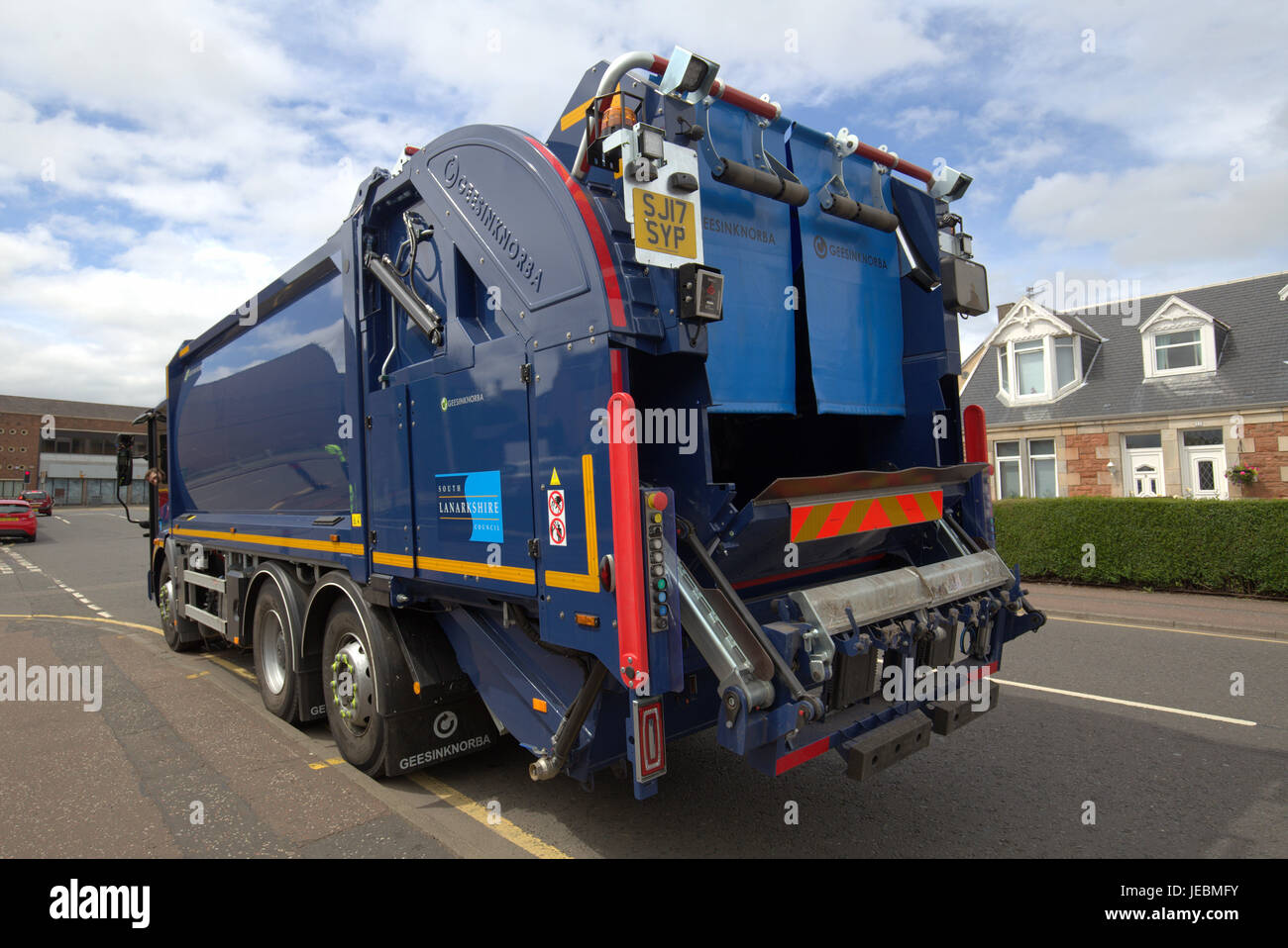 Dustcart hi-res stock photography and images - Alamy