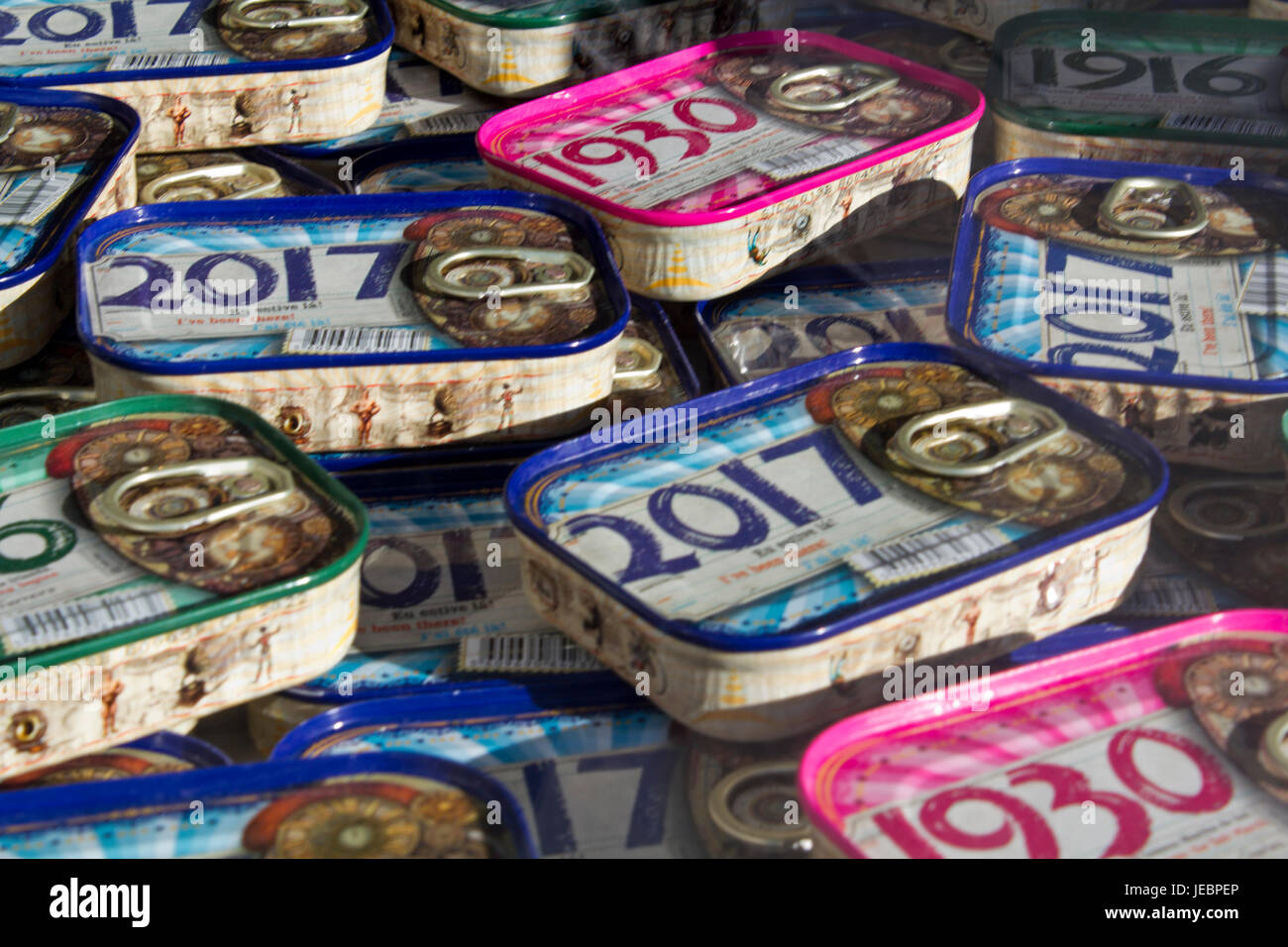 Cans of tuna Stock Photo - Alamy